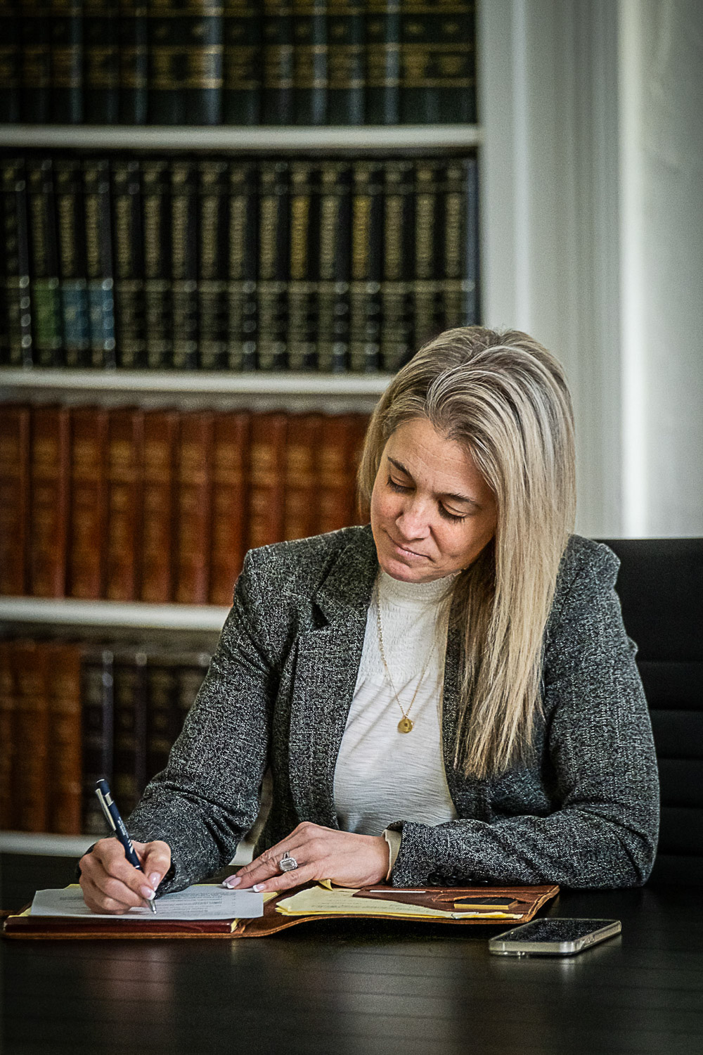 Headshots and Personal Branding - Ling Messer